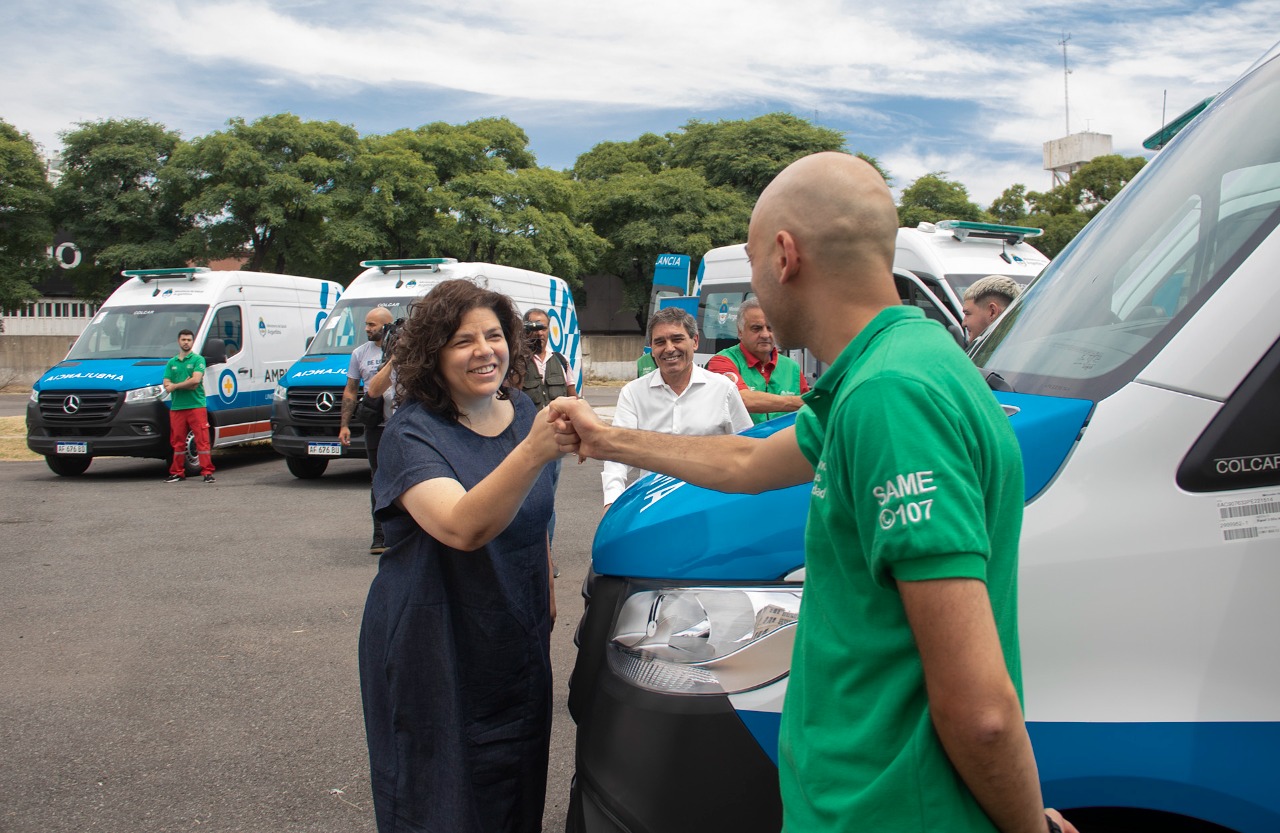 El Ministerio de Salud de la Nación entregó nuevas ambulancias a la ...