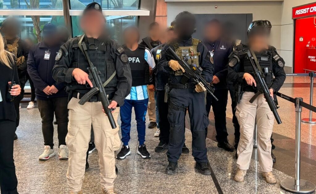 Villa Lugano: expulsaron del país a un integrante del clan narco ...