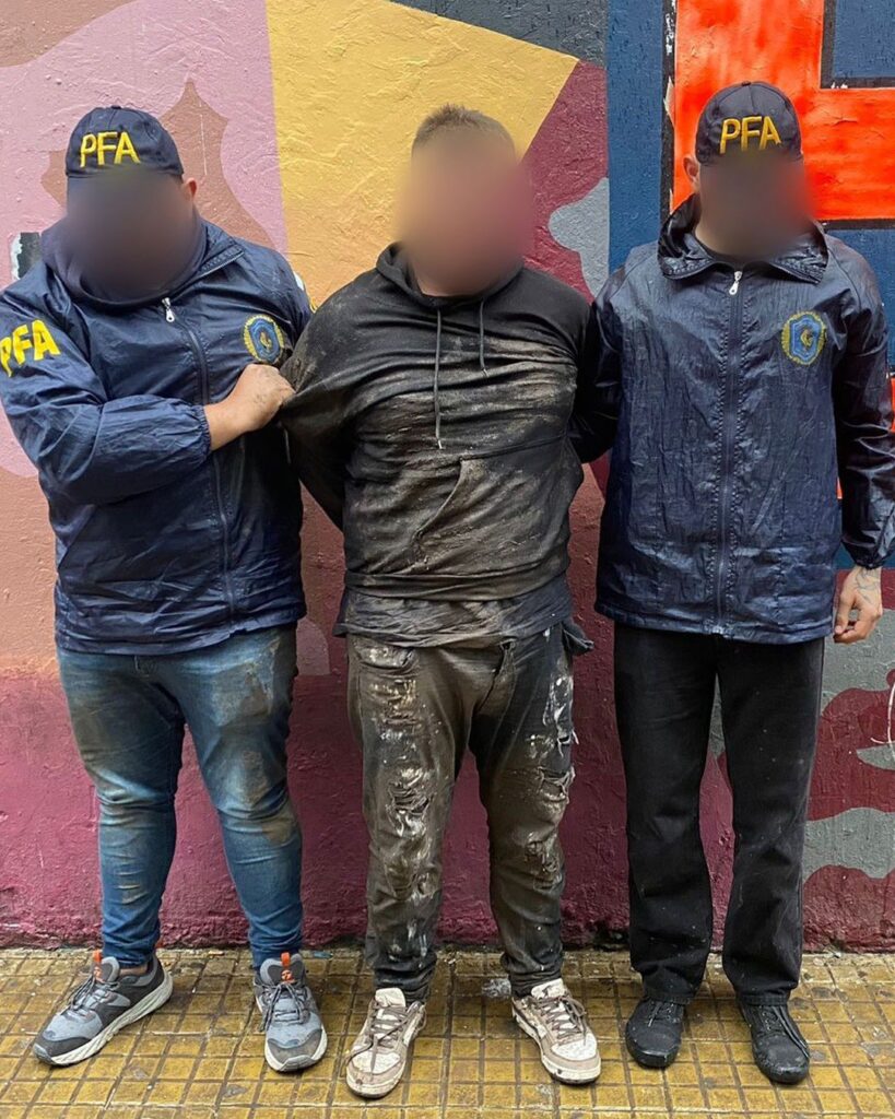 La Policía Federal Argentina, con la SIDE, detuvo en Monserrat a uno de ...